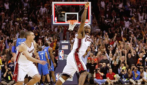 LeBron killt Jordans "The Shot" | SPOX