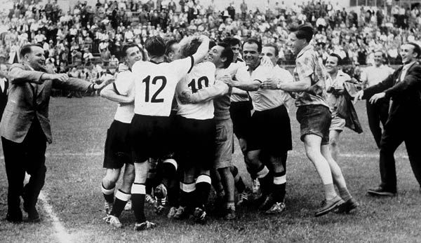 Alle Weltmeisterschafts-Endspiele von 1930 bis 2022 im Überblick: WM ...