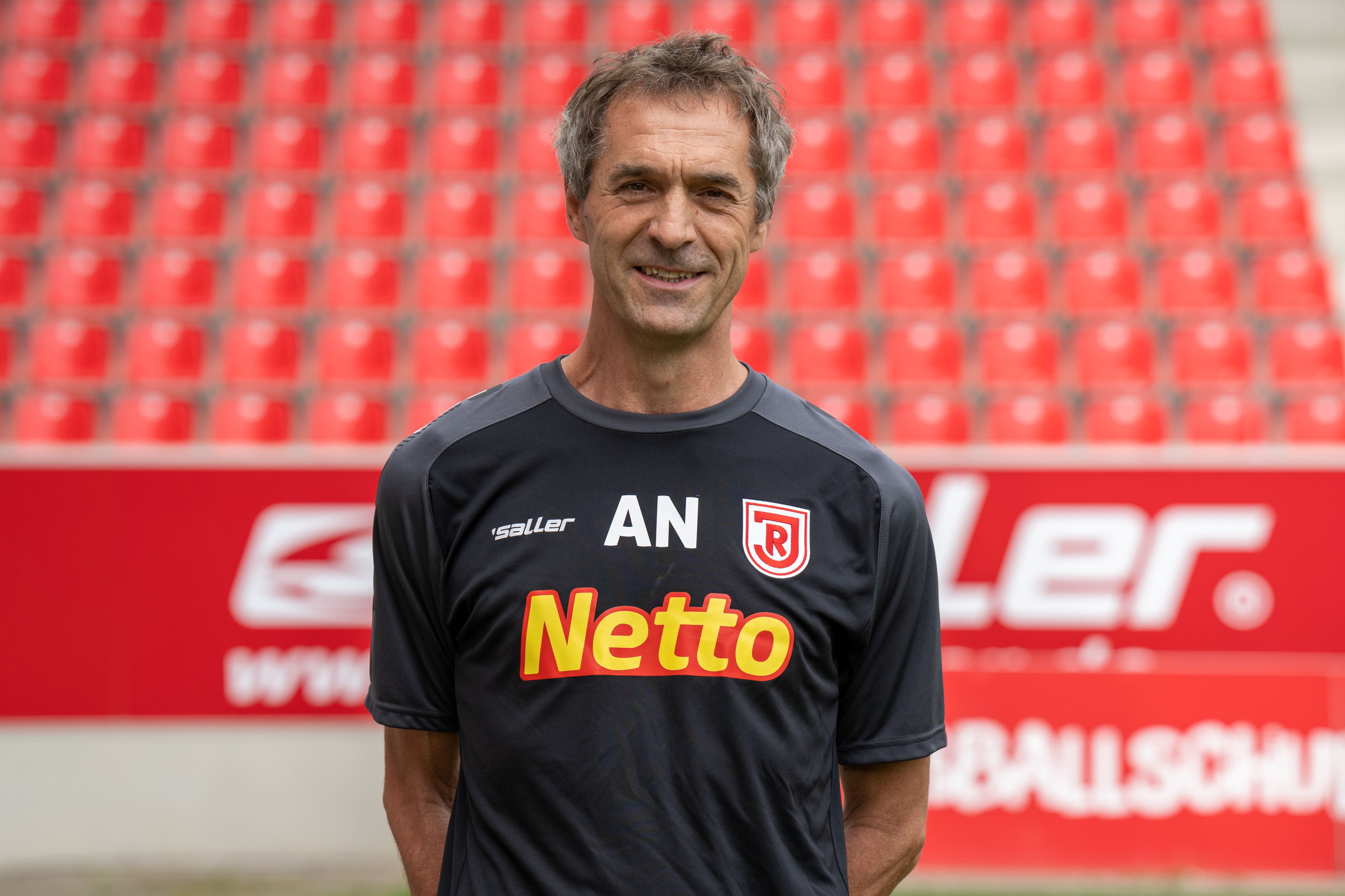 Energie Cottbus vs. SSV Jahn Regensburg heute live im Free-TV sehen ...