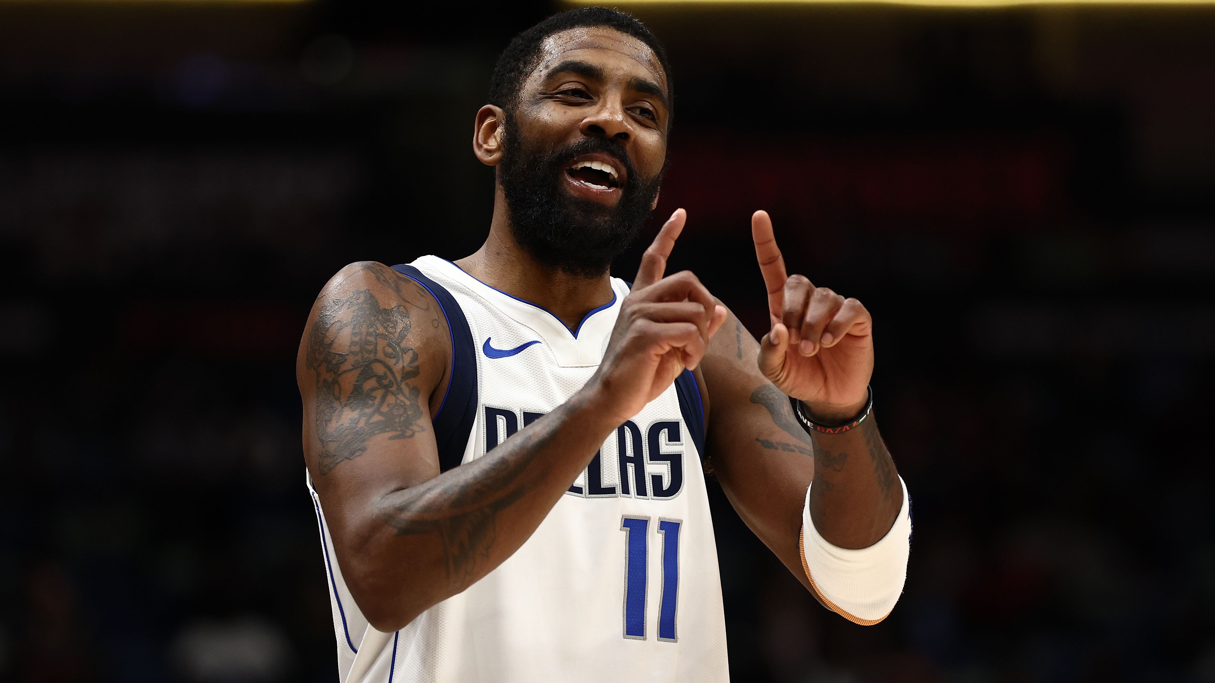 Madisin lee i was led into the room and I removed my