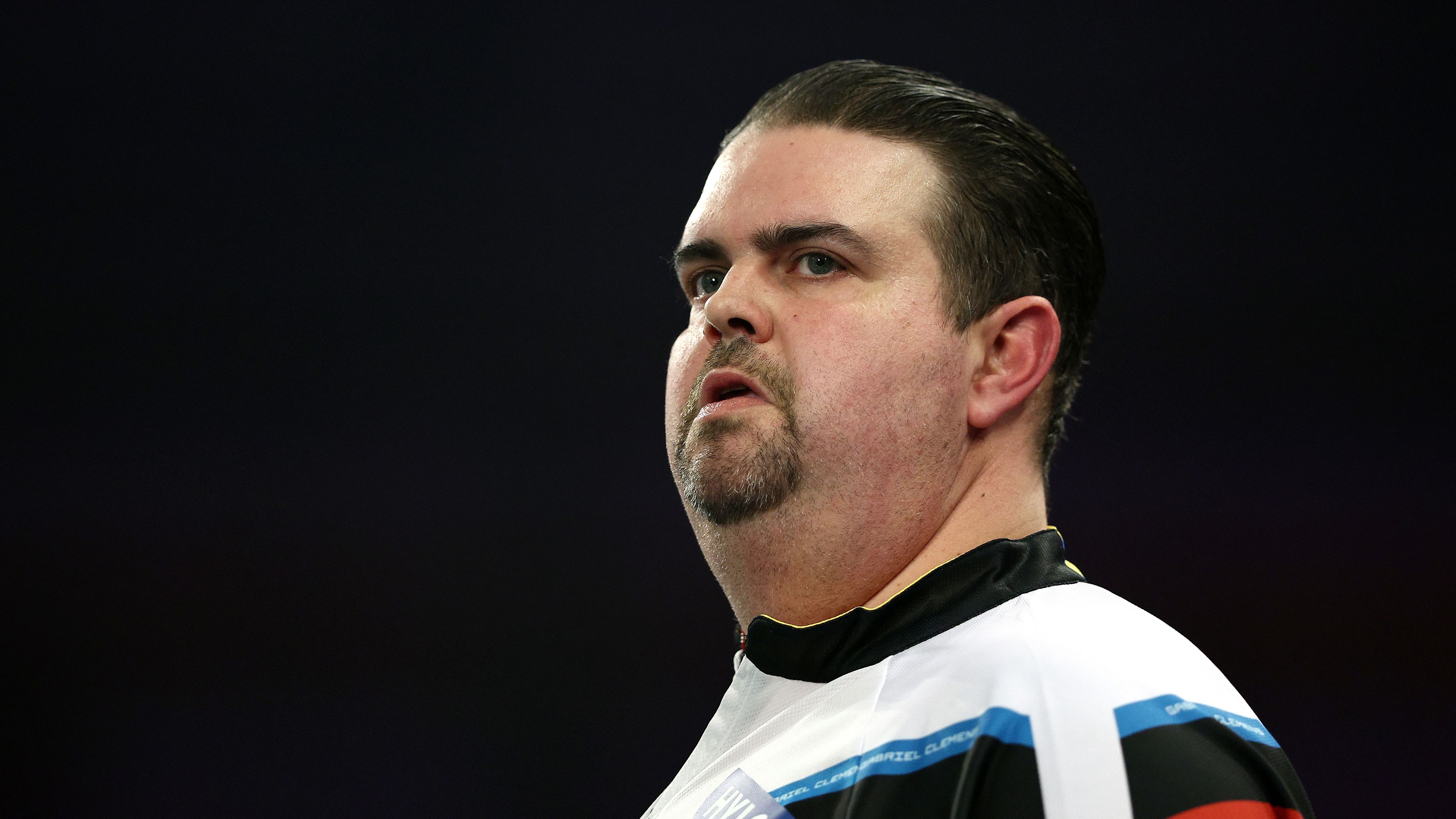 Trotz Rekord-Average: Auch Clemens scheidet bei Darts-WM aus | SPOX