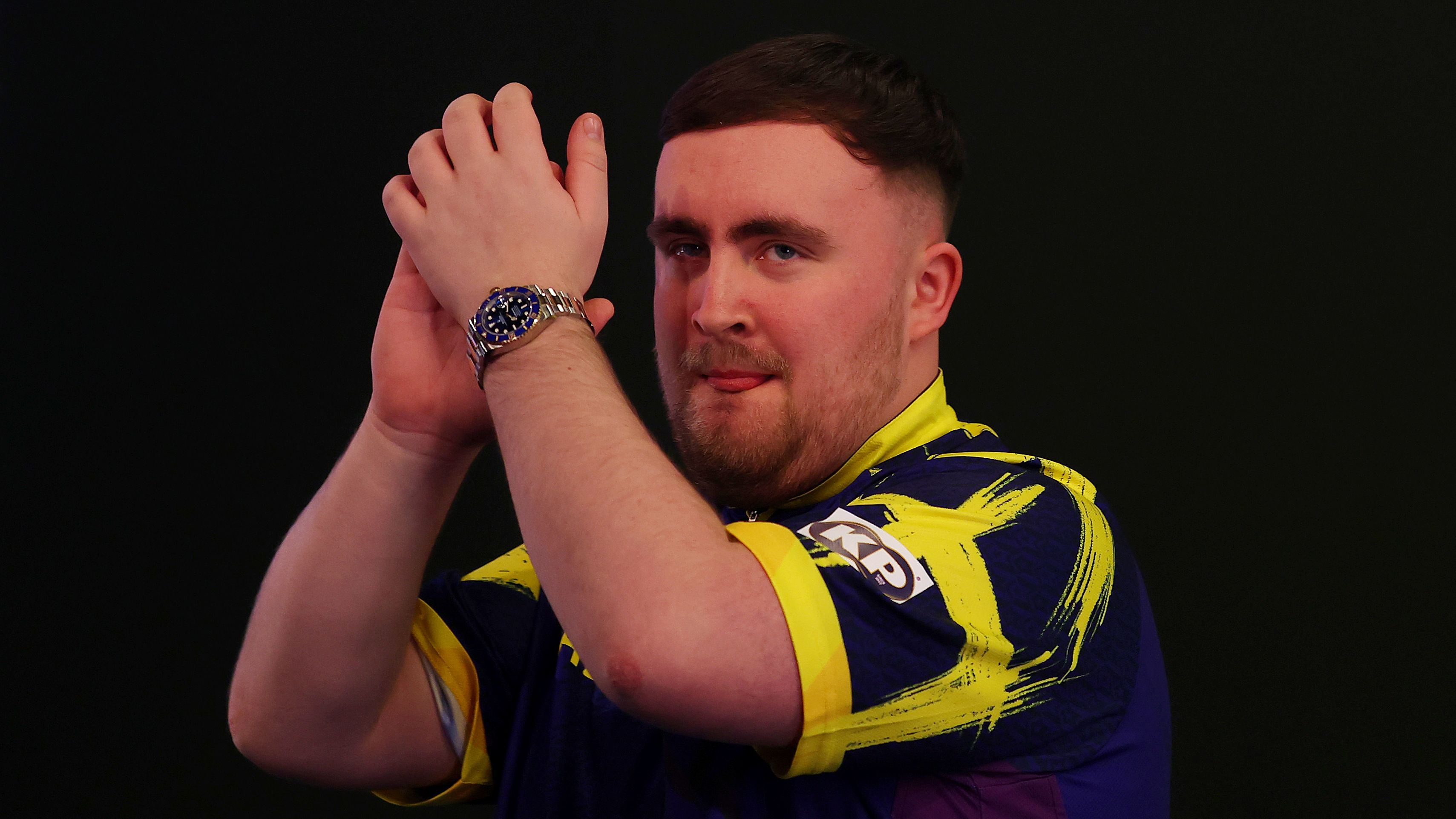 Darts Bahrain Masters heute live im Free-TV sehen: Wer zeigt ...